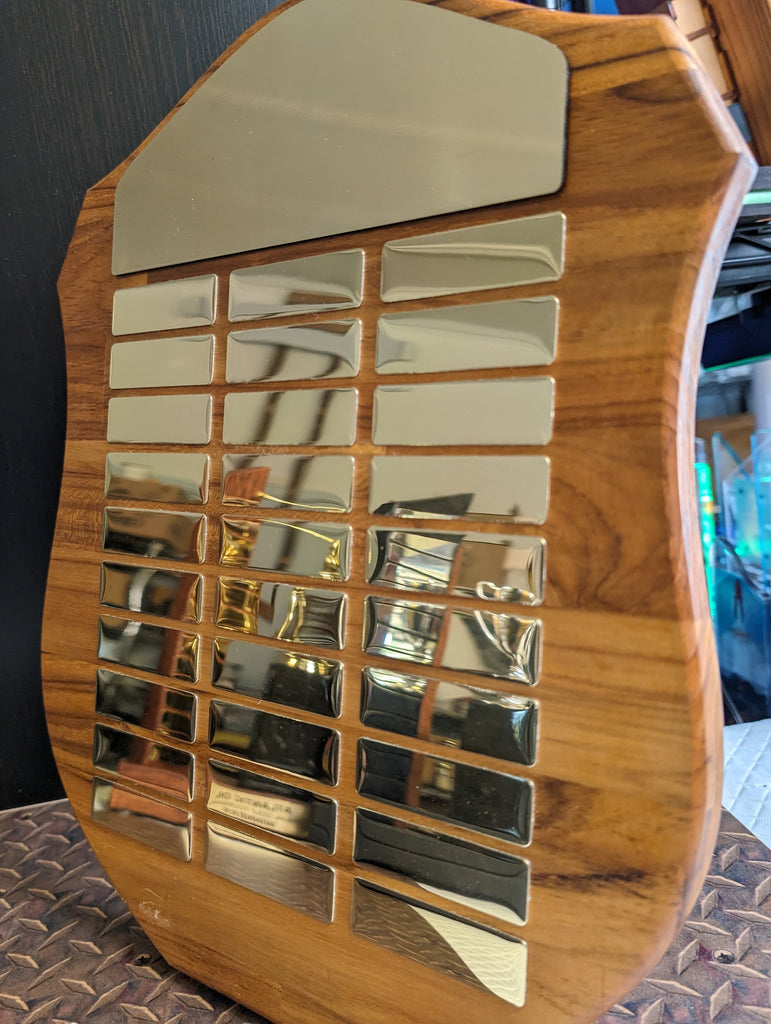 TTS-Standing-Shield – The Trophy Store